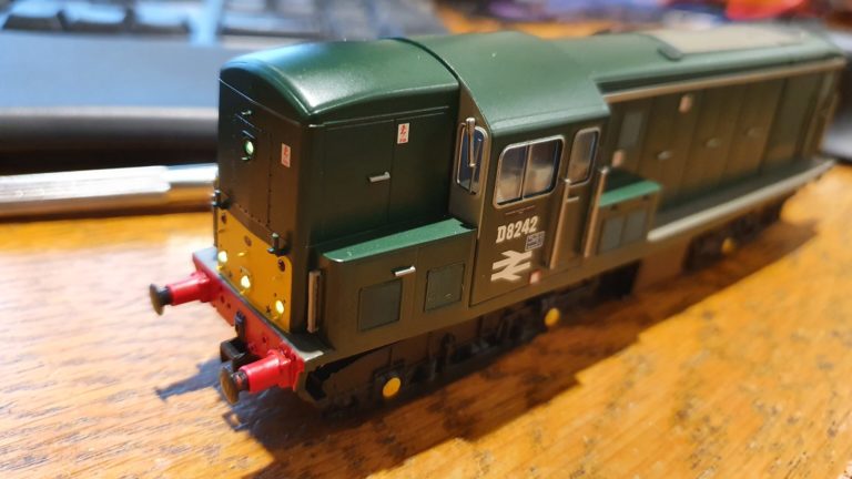 DCC installation - 4mm scale Heljan Class 15 - The Model Railway Club