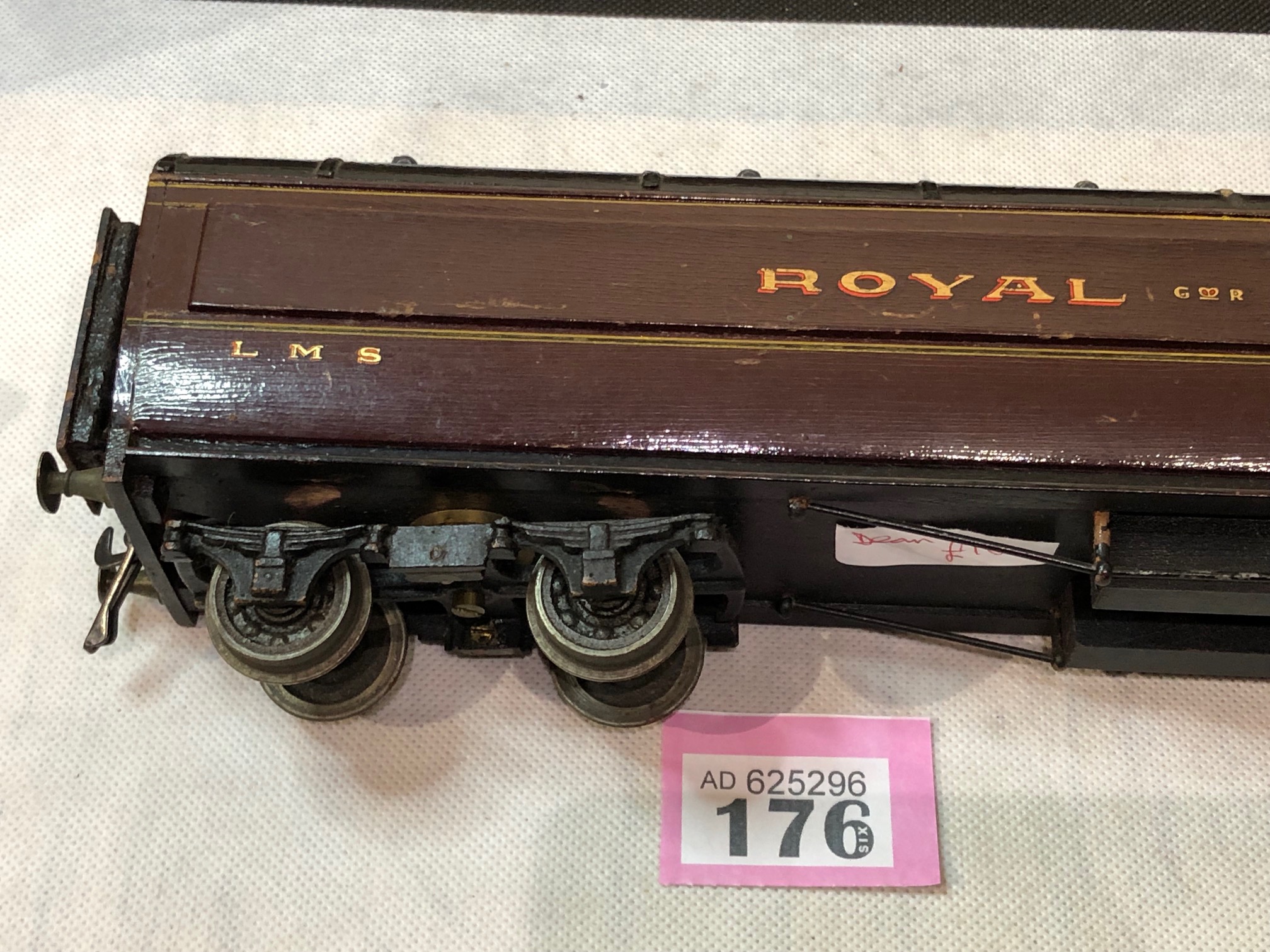 O gauge LMS Royal Mail bogie coach 3762 with bag catcher P176 MDX - The ...