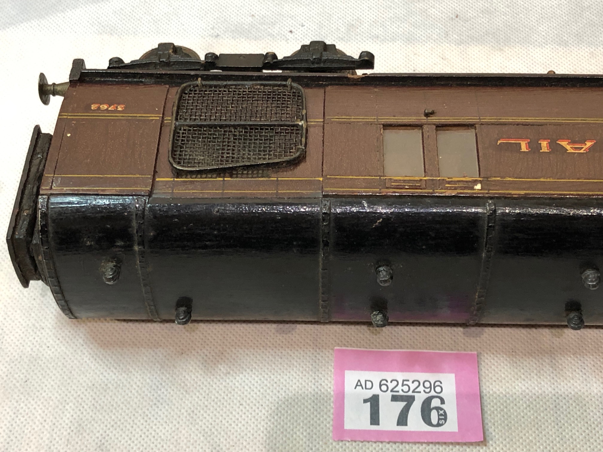 O gauge LMS Royal Mail bogie coach 3762 with bag catcher P176 MDX - The ...