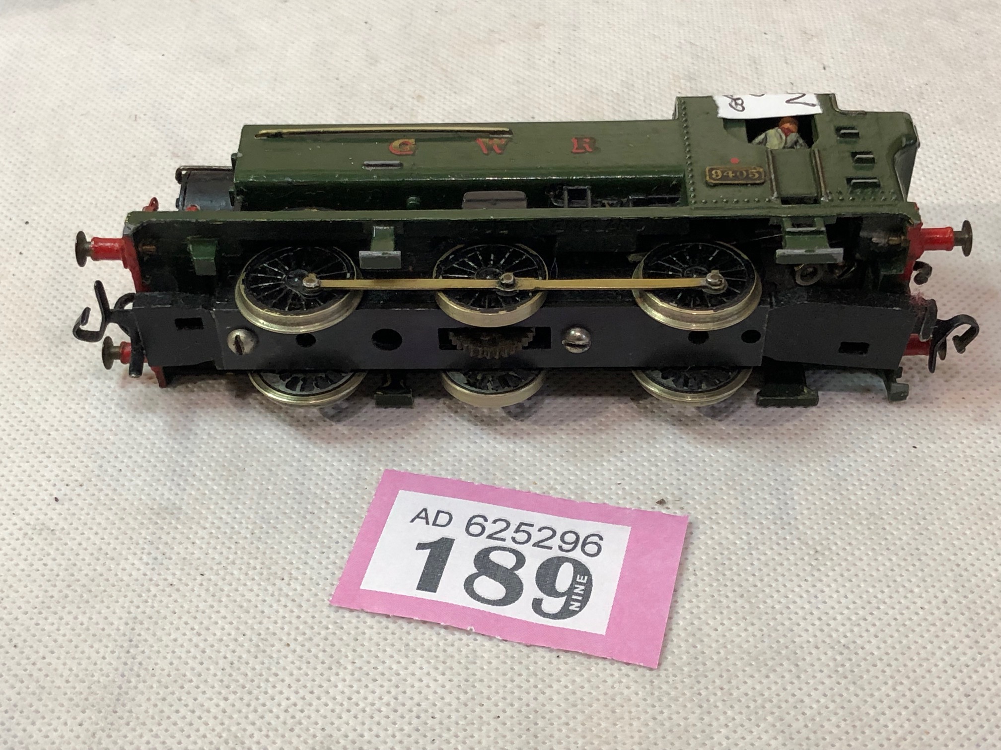 Graham Farish OO GWR 94XX 0-6-0 Pannier tank 9405 P189 MJC - The Model ...