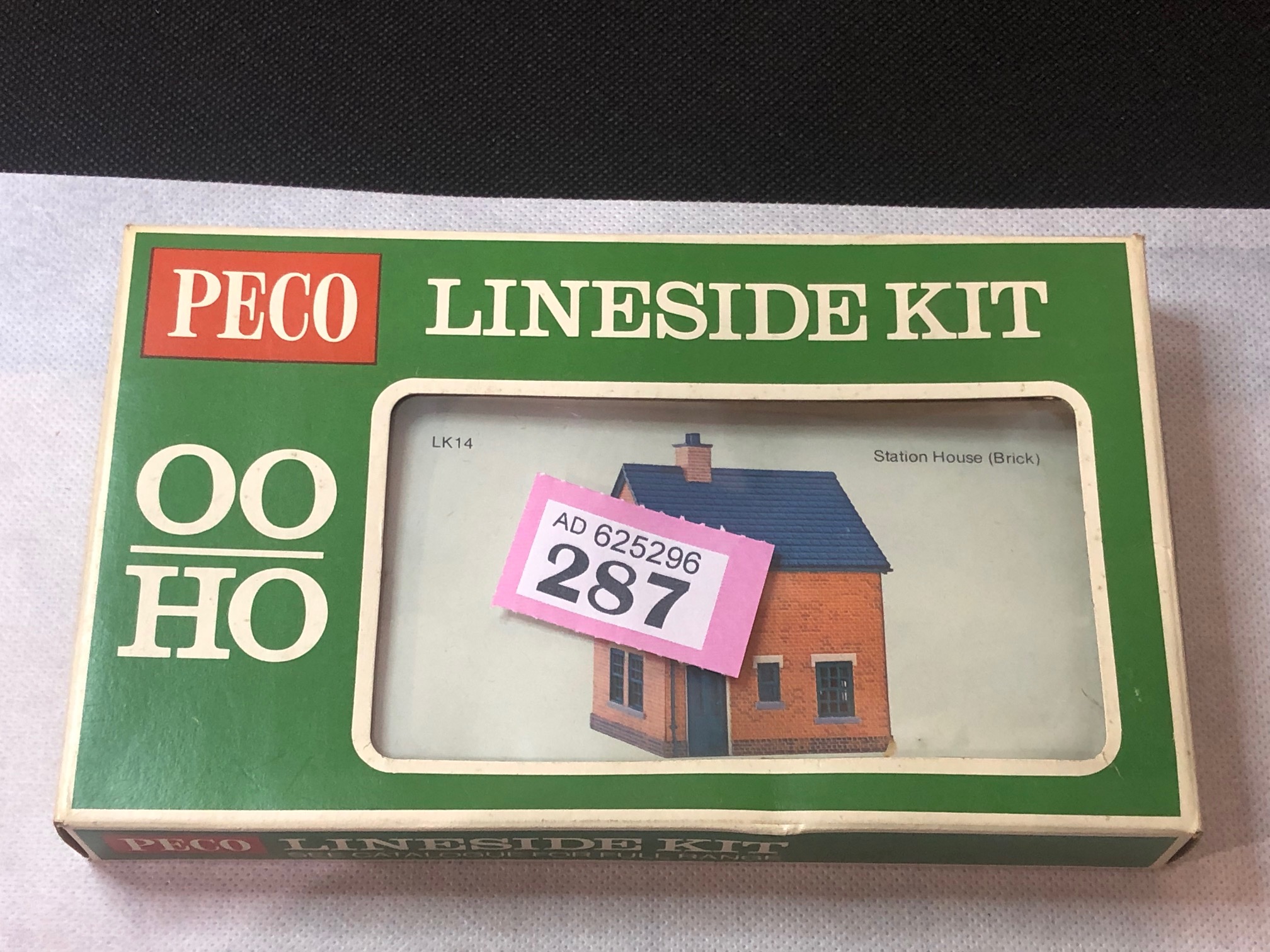 Peco OO LK-14 brick station house plastic kit P287 - The Model Railway Club