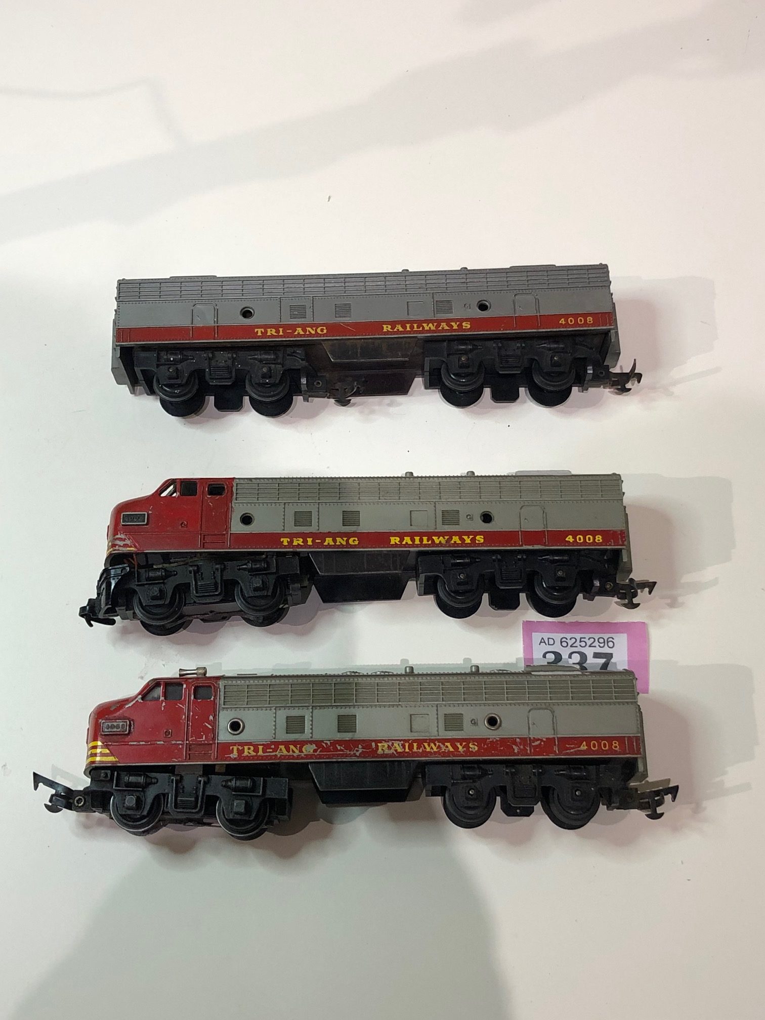 Triang Railways US style 3-part loco unit P337 MJC - The Model Railway Club