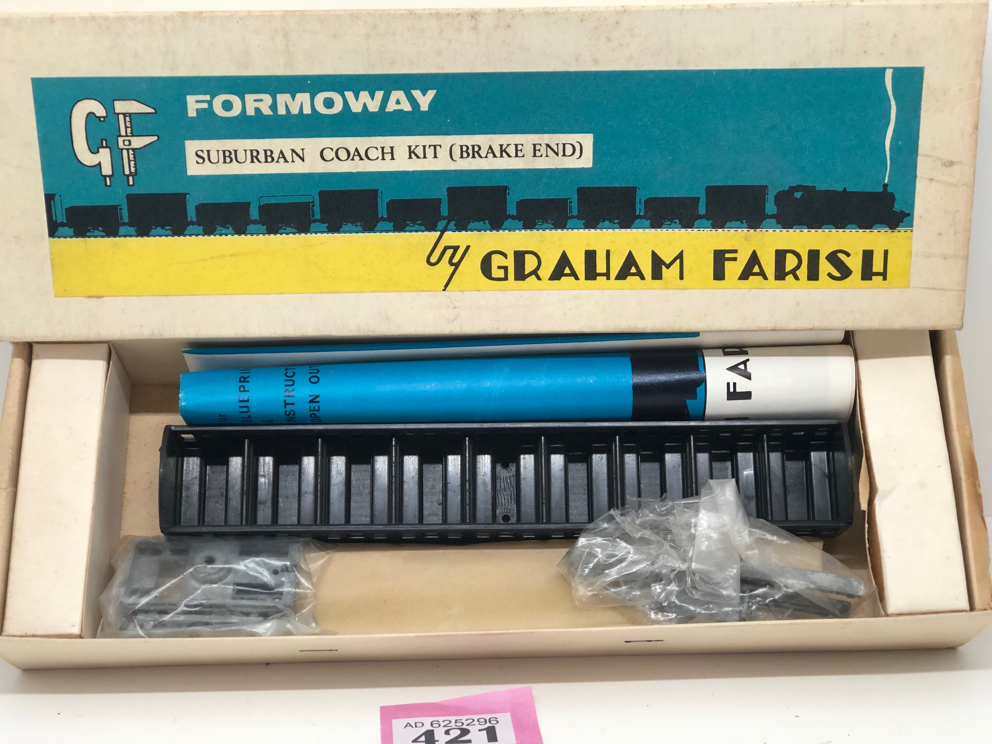 Graham Farish OO Formoway Suburban Brake coach kit P421 - The Model ...