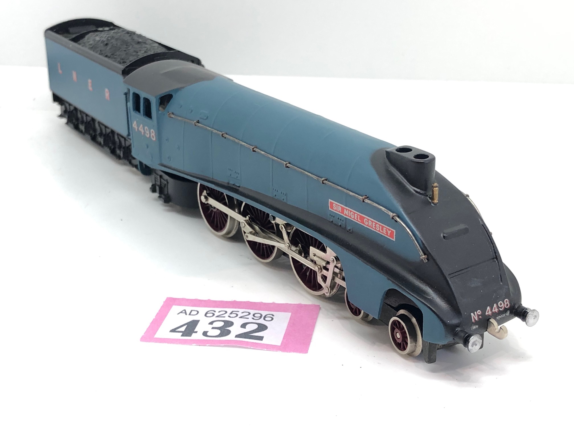 Wrenn OO LNER 4498 Sir Nigel Gresley lcoc non-runner P432 - The Model Railway Club
