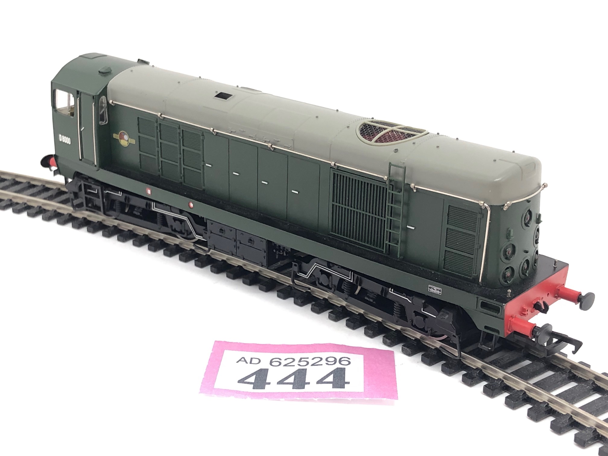Bachmann OO 32-027 Class 20 D8000 in BR Green with Indicator Discs P444 ...
