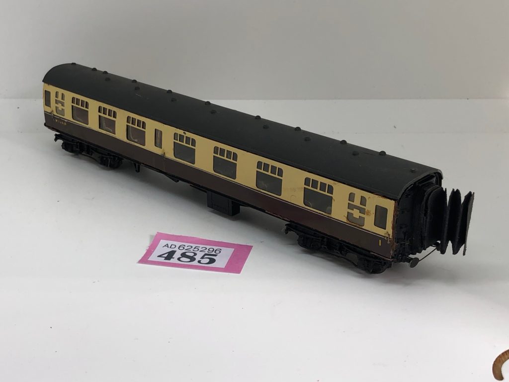 OO gauge BR Mk1 coach in western region brown/cream P485 MJC - The ...