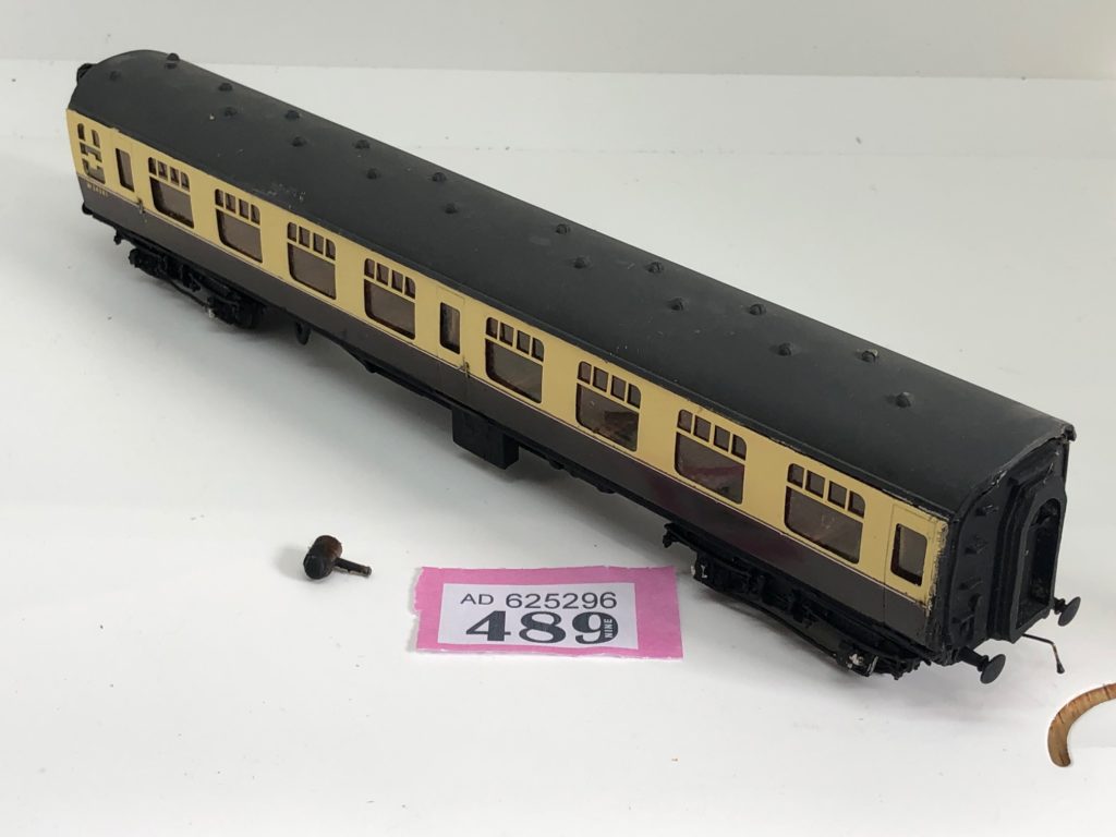 OO gauge BR Mk1 coach in western region brown/cream P489 MJC - The ...