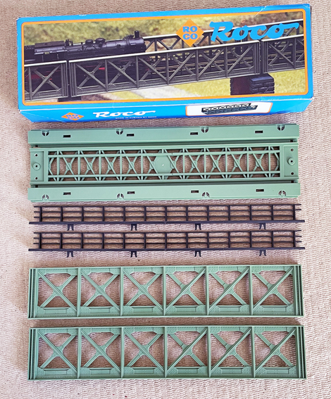 Roco HO 05083A Girder bridge. JJ20 - The Model Railway Club