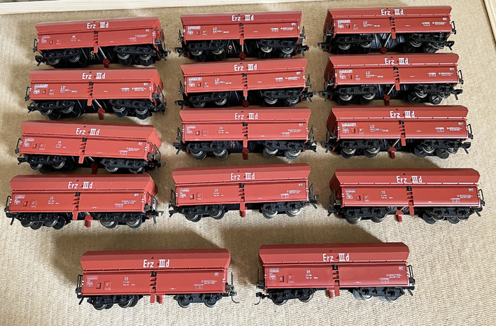 Fleischmann HO 5520 Collection of 14x FAD50/OOt50 bogie hopper wagons ...