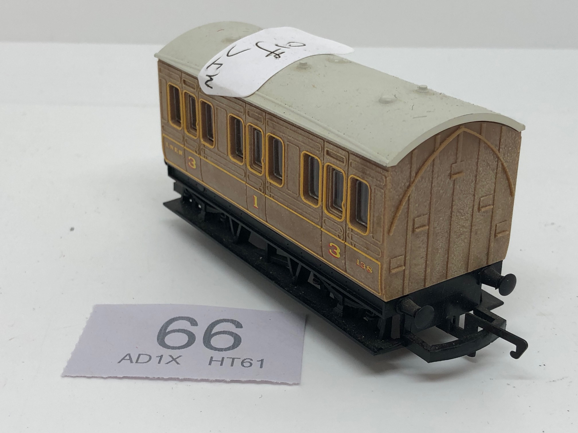 Hornby OO R4674 LNER 4 wheel coach W66 MJC - The Model Railway Club