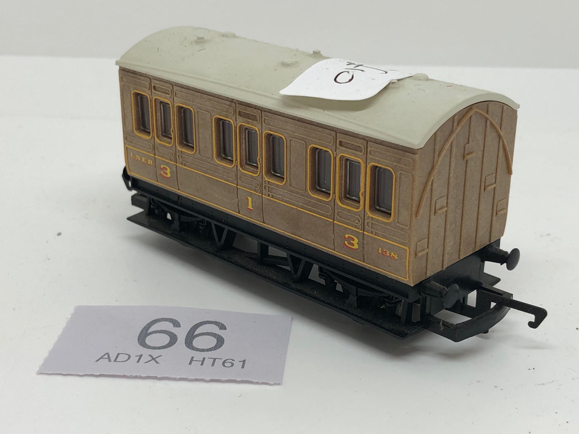 Hornby OO R4674 LNER 4 wheel coach W66 MJC - The Model Railway Club