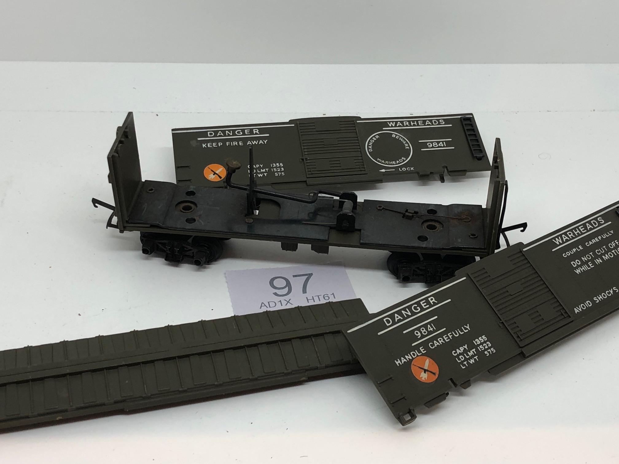 Triang Battlespace OO R249 Exploding car drab green W97 NCU - The Model ...