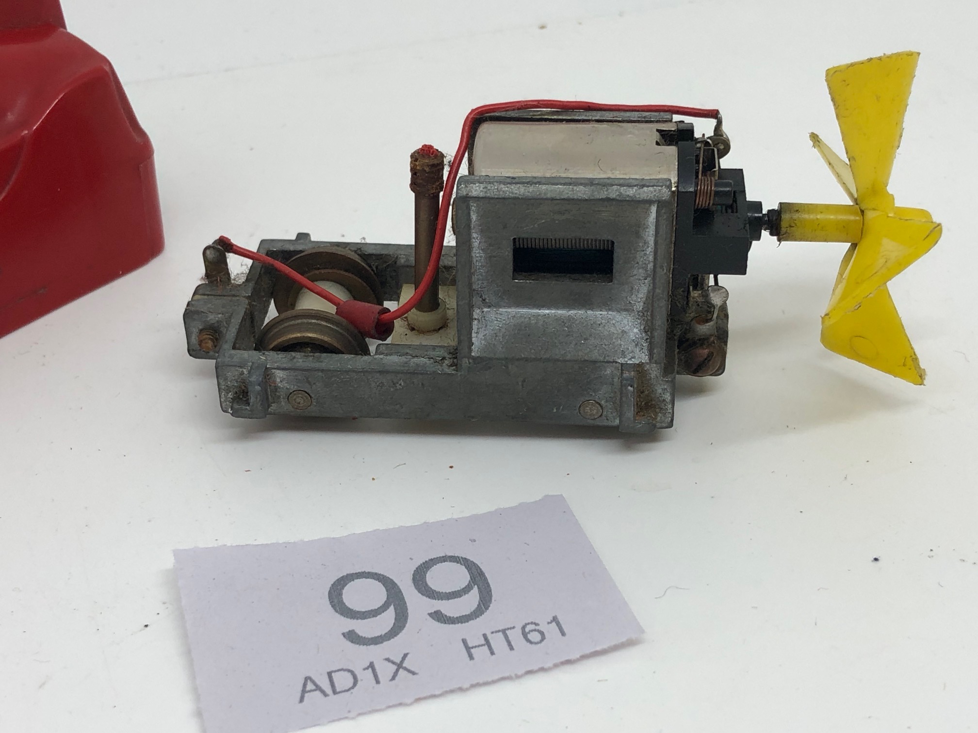 Triang Battlespace OO R752 turbo car with working motor W99 - The Model ...