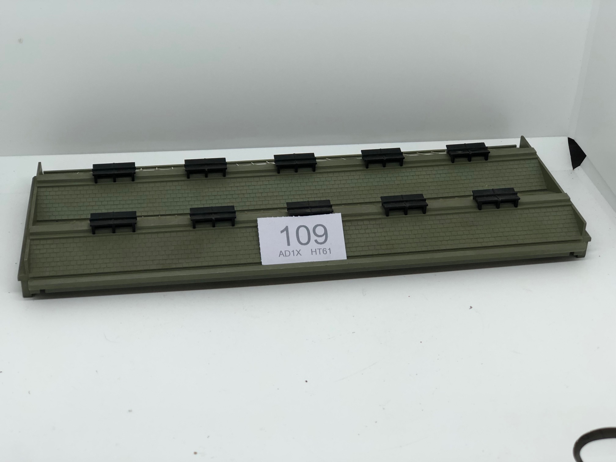 Hornby Dublo OO 5005 2 road engine shed roof only W109 - The Model ...