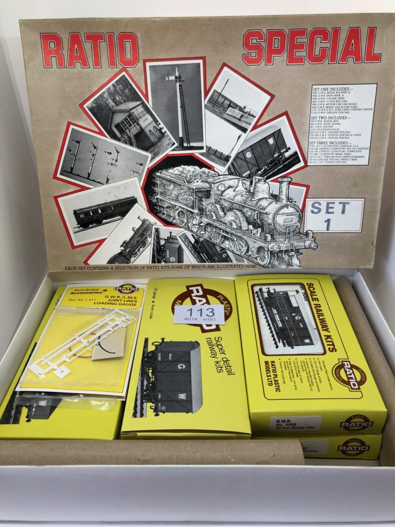 Ratio OO Special Set 1 - 6 wagon and 2 lineside kits W113 - The Model ...
