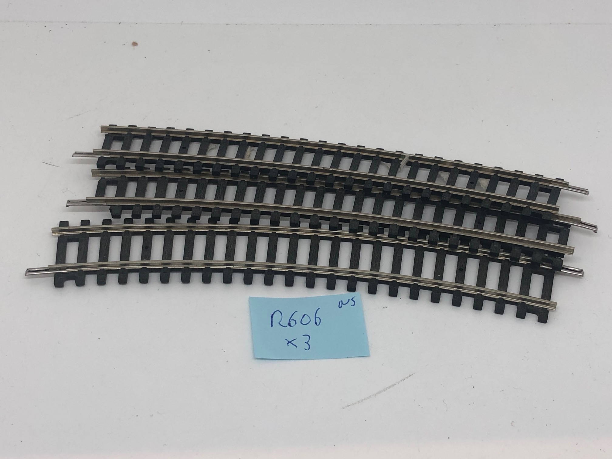 Hornby OO R606 2nd Radius curves x 3 nickel Silver - The Model Railway Club