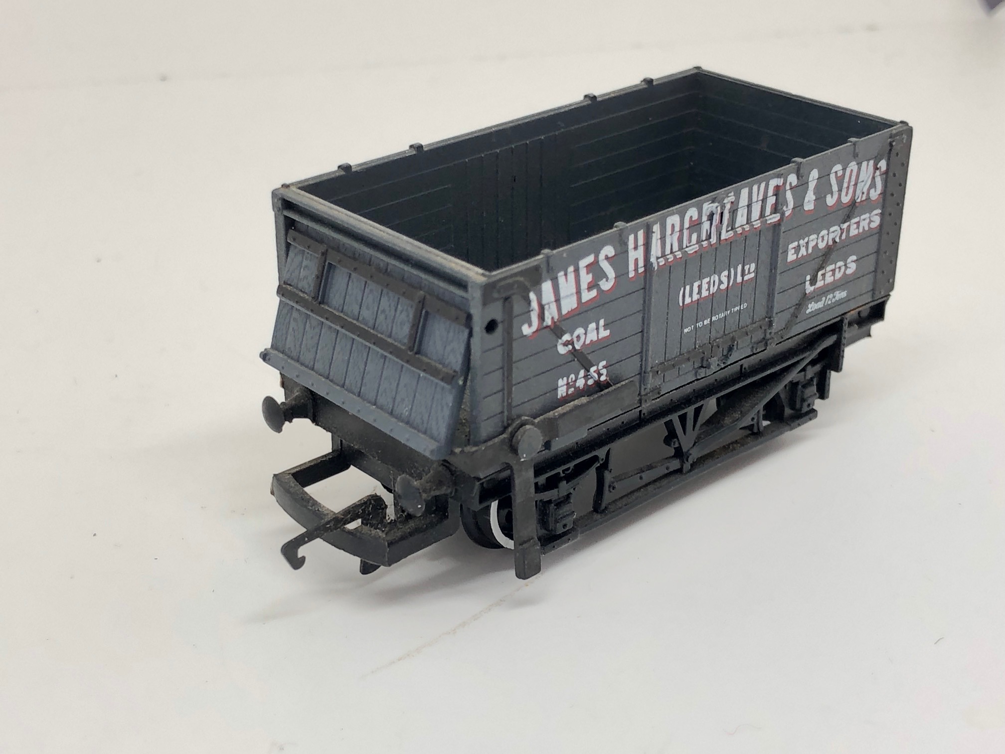 Hornby OO R302 end tipping wagon J Hargreaves