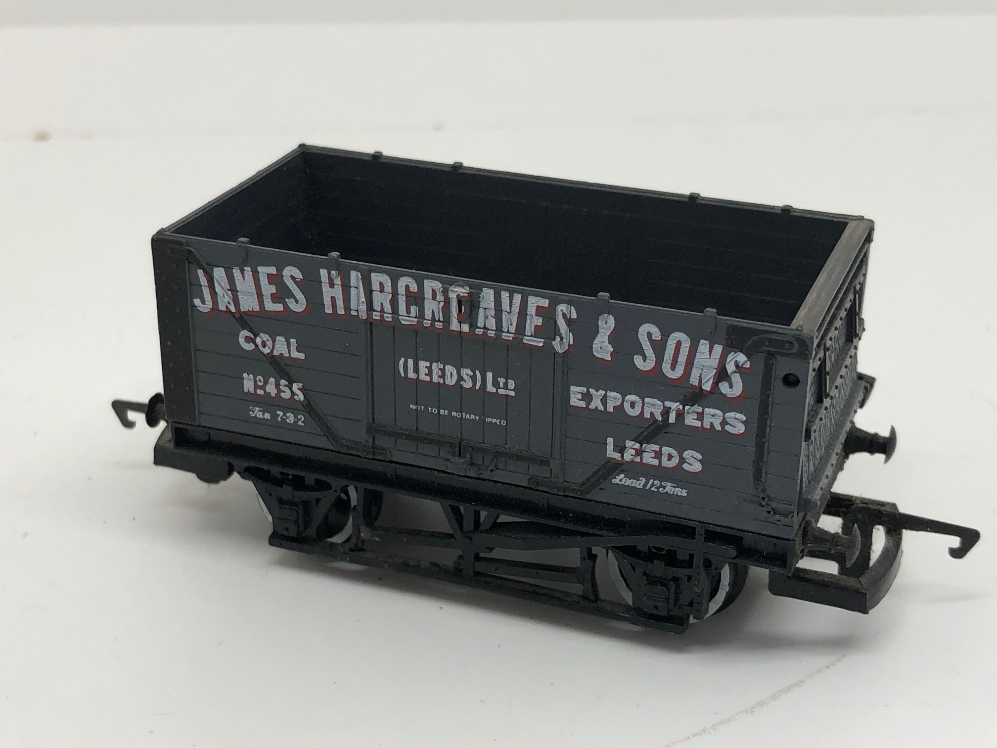 Hornby OO R302 end tipping wagon J Hargreaves
