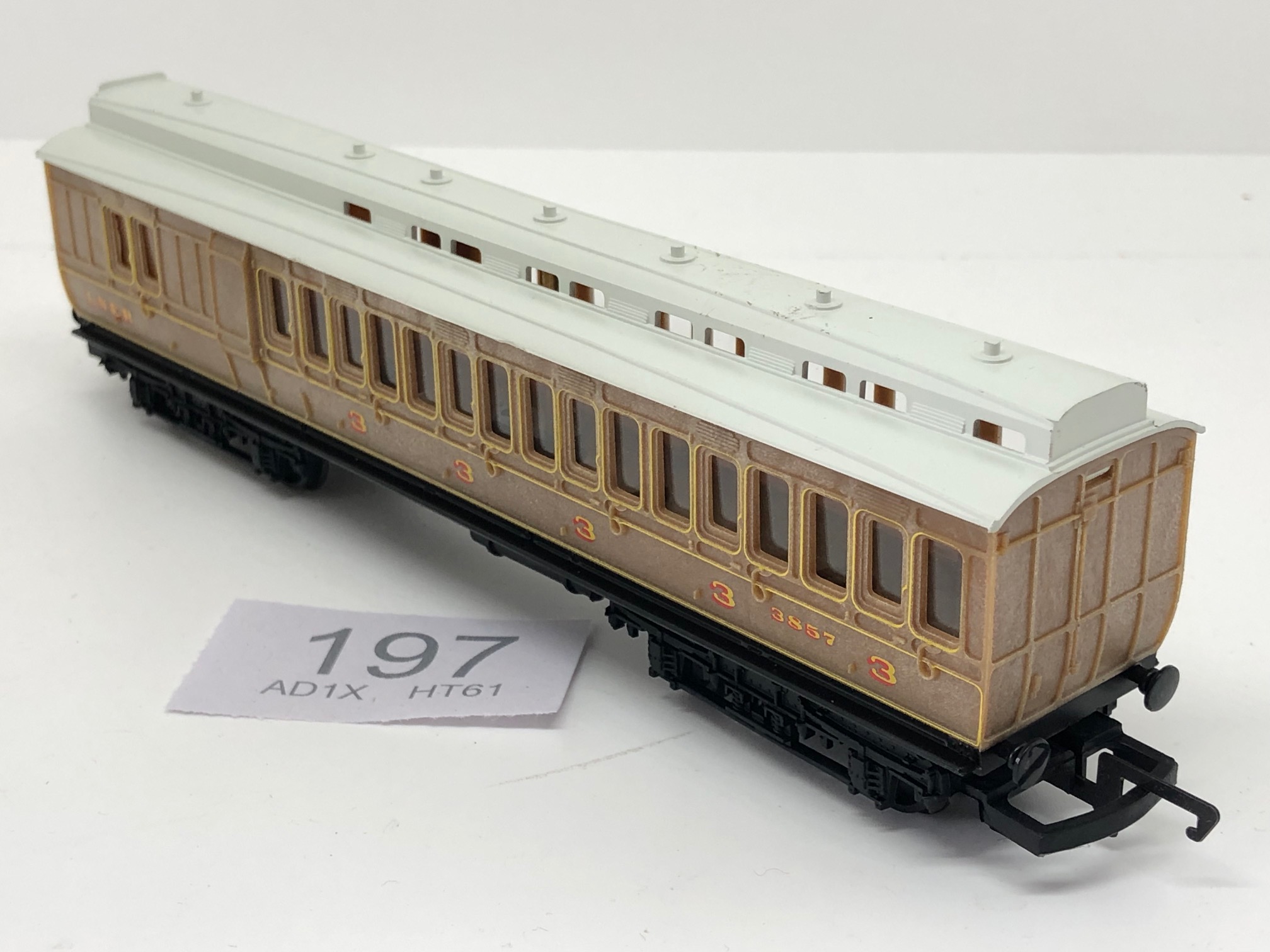 Hornby OO LNER clerestory "teak" bogie brake 3rd coach 3857 W197 - The ...