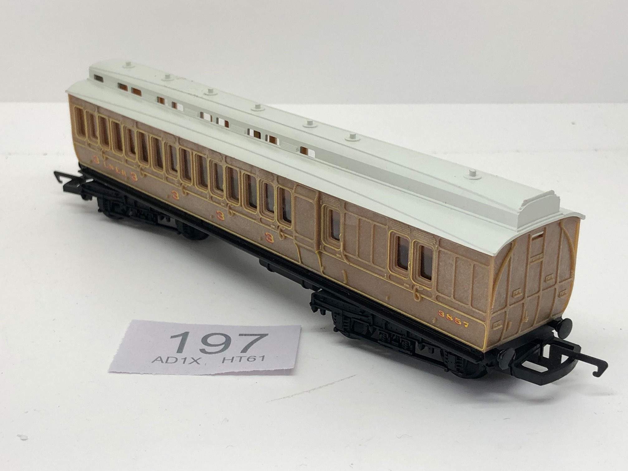 Hornby OO LNER clerestory "teak" bogie brake 3rd coach 3857 W197 - The ...