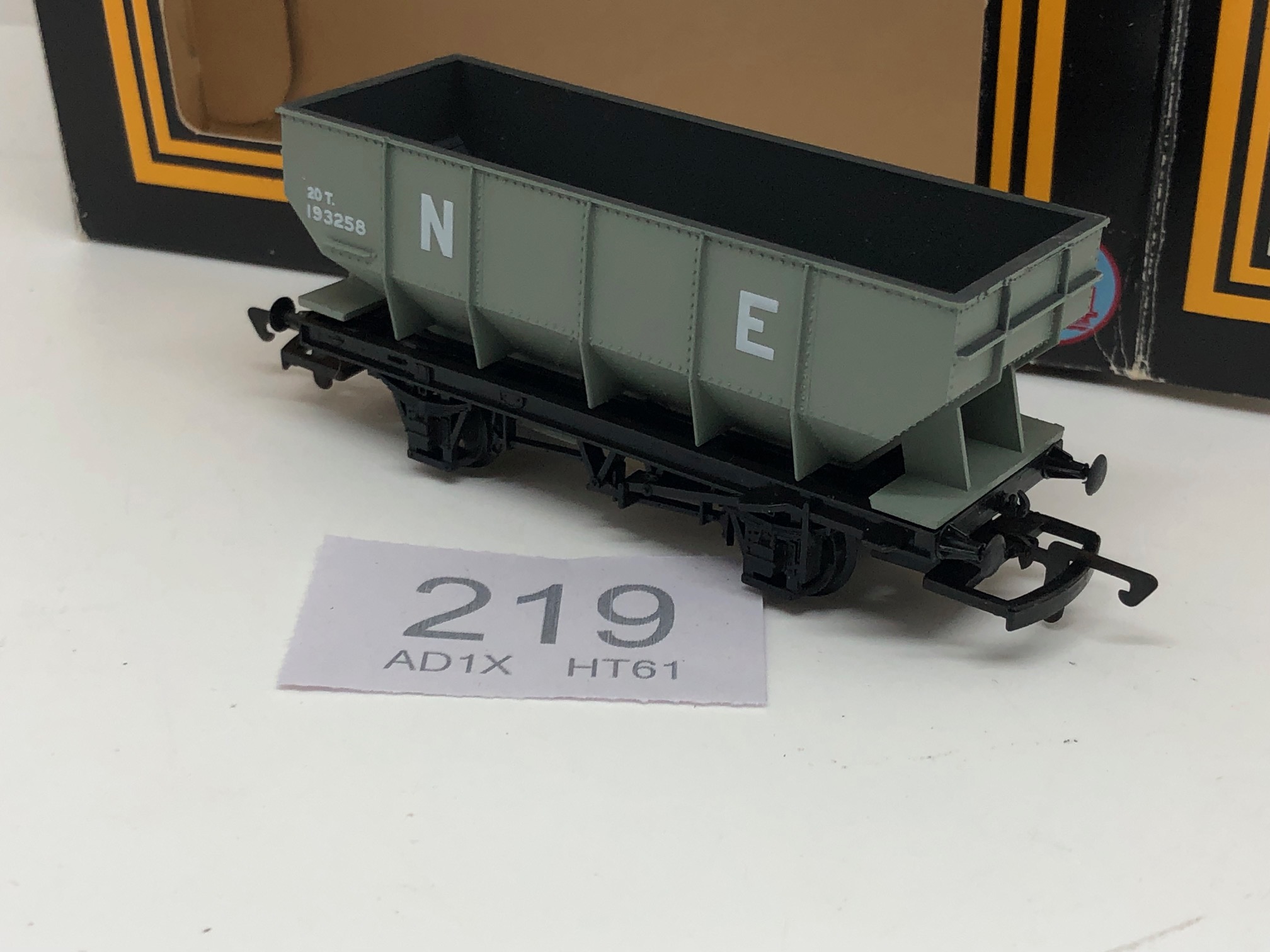 Dapol OO B112 NE 20T hopper wagon 193258 W219 - The Model Railway Club
