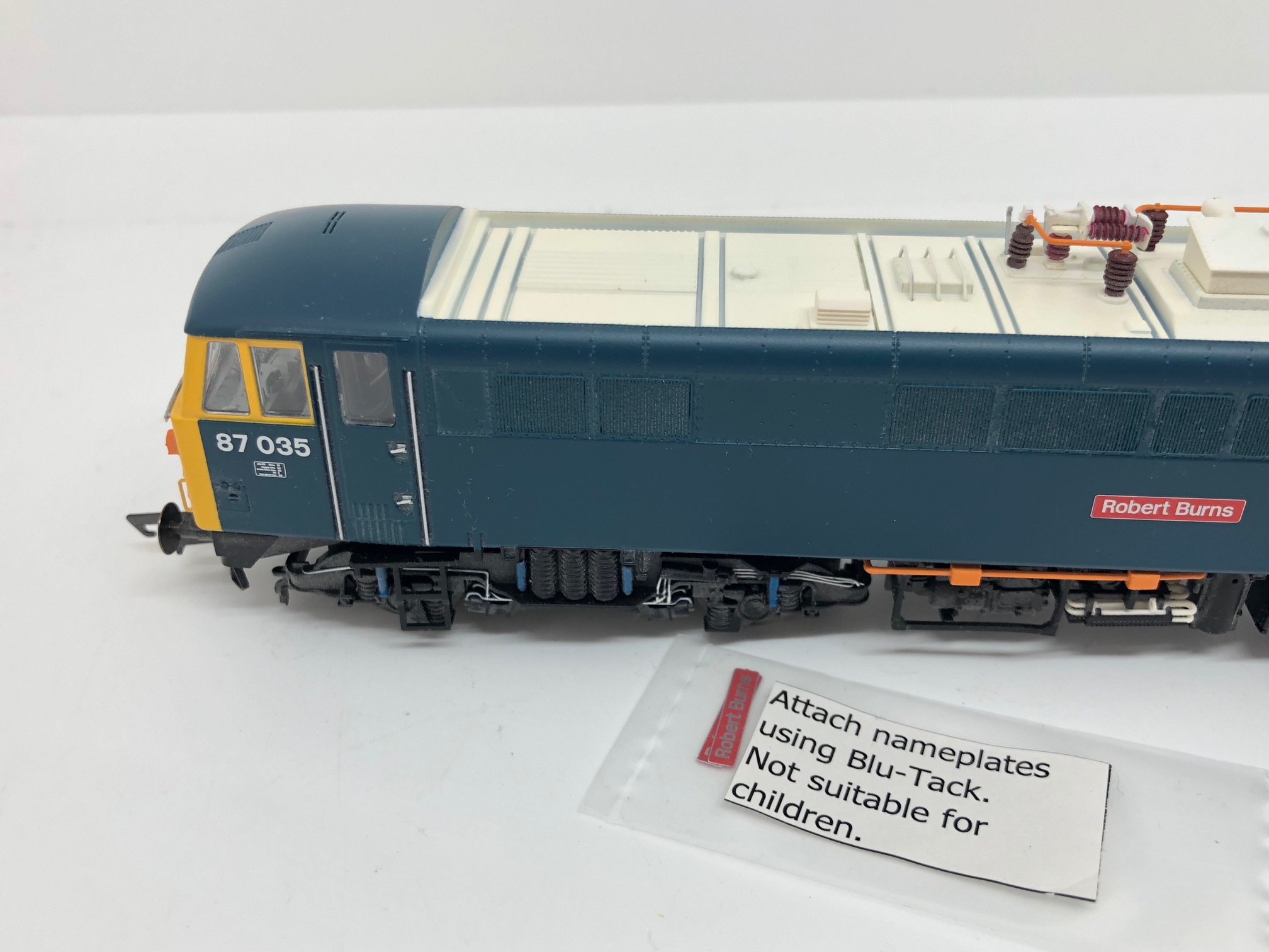 Hornby OO R3580 Class 87 87035 'Robert Burns' BR blue NMS - The Model ...
