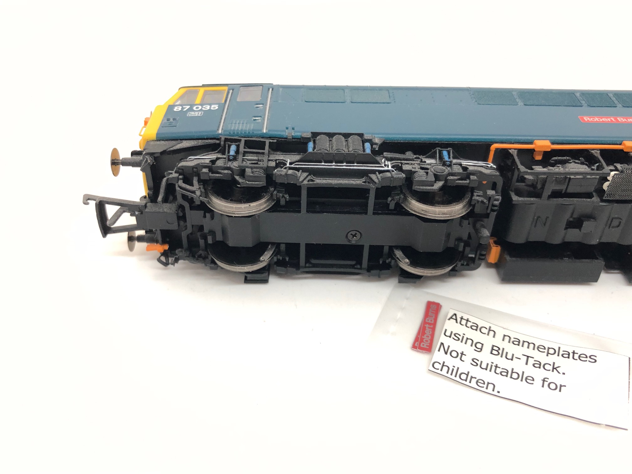 Hornby OO R3580 Class 87 87035 'Robert Burns' BR blue NMS - The Model ...