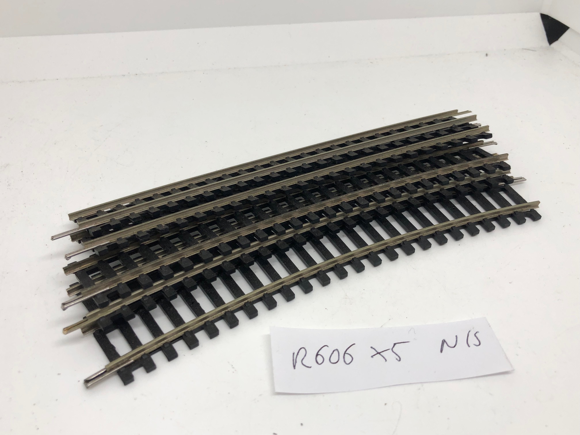 Hornby OO R606 2nd radius nickel silver curve x 5 - The Model Railway Club