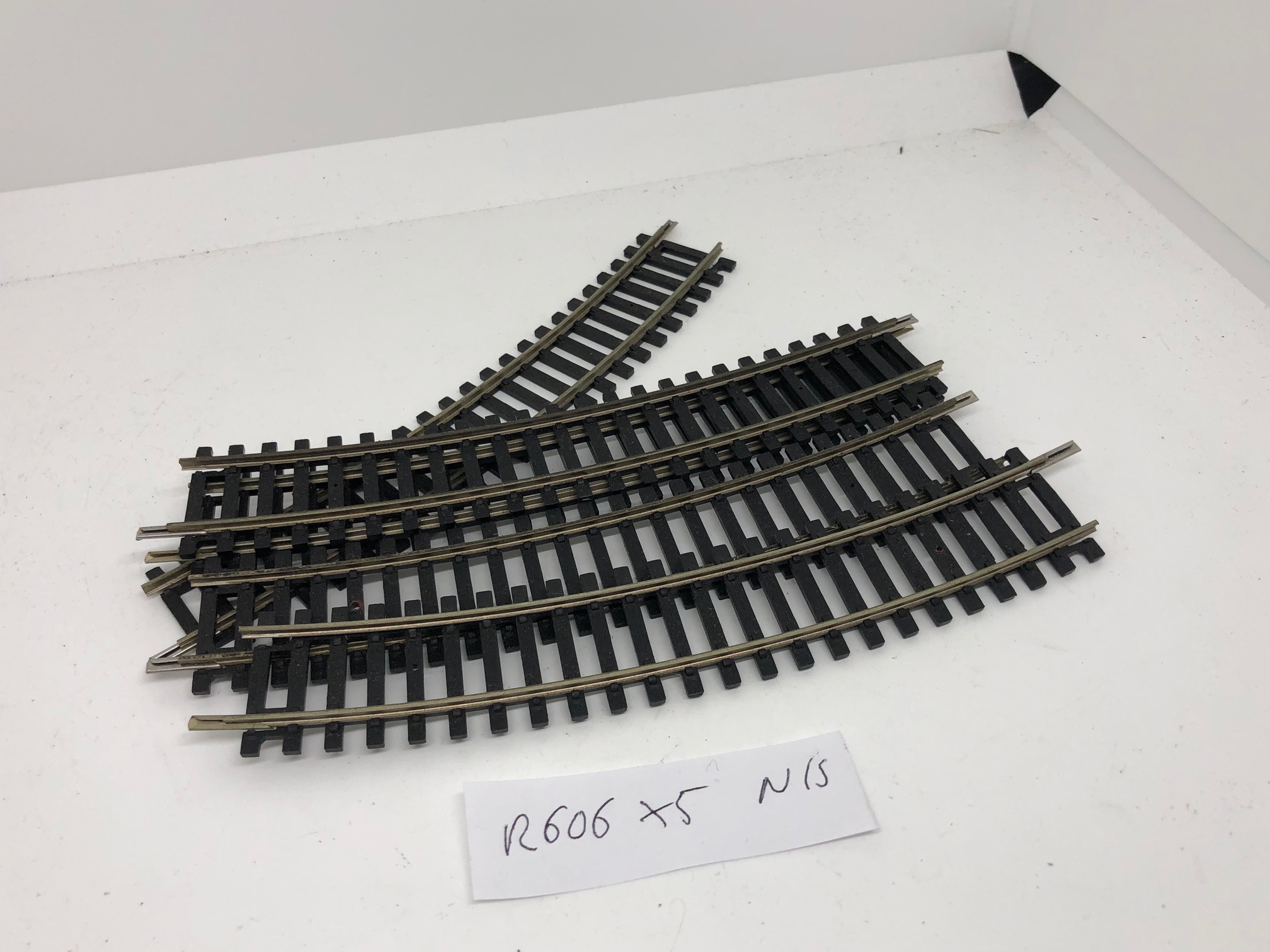 Hornby OO R606 2nd radius nickel silver curve x 5 - The Model Railway Club