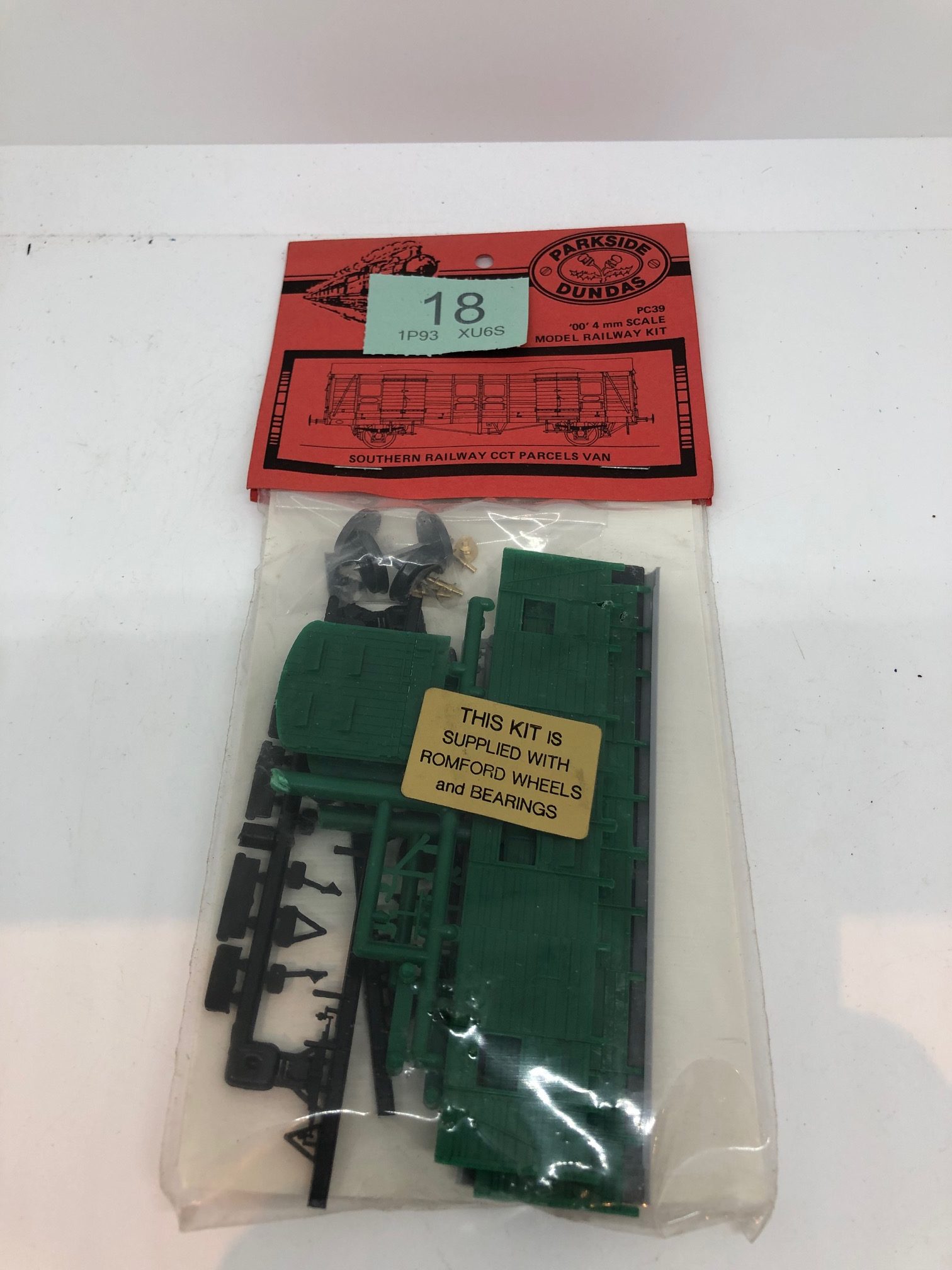 Parkside Dundas OO EM P4 PC39 SR CCT Parcels van plastic kit - The ...