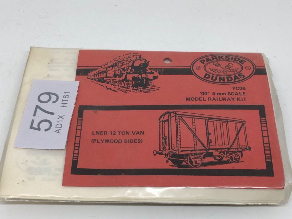 Parkside Dundas OO PC06 LNER 12T Vent Van with Plywood Sides - The ...