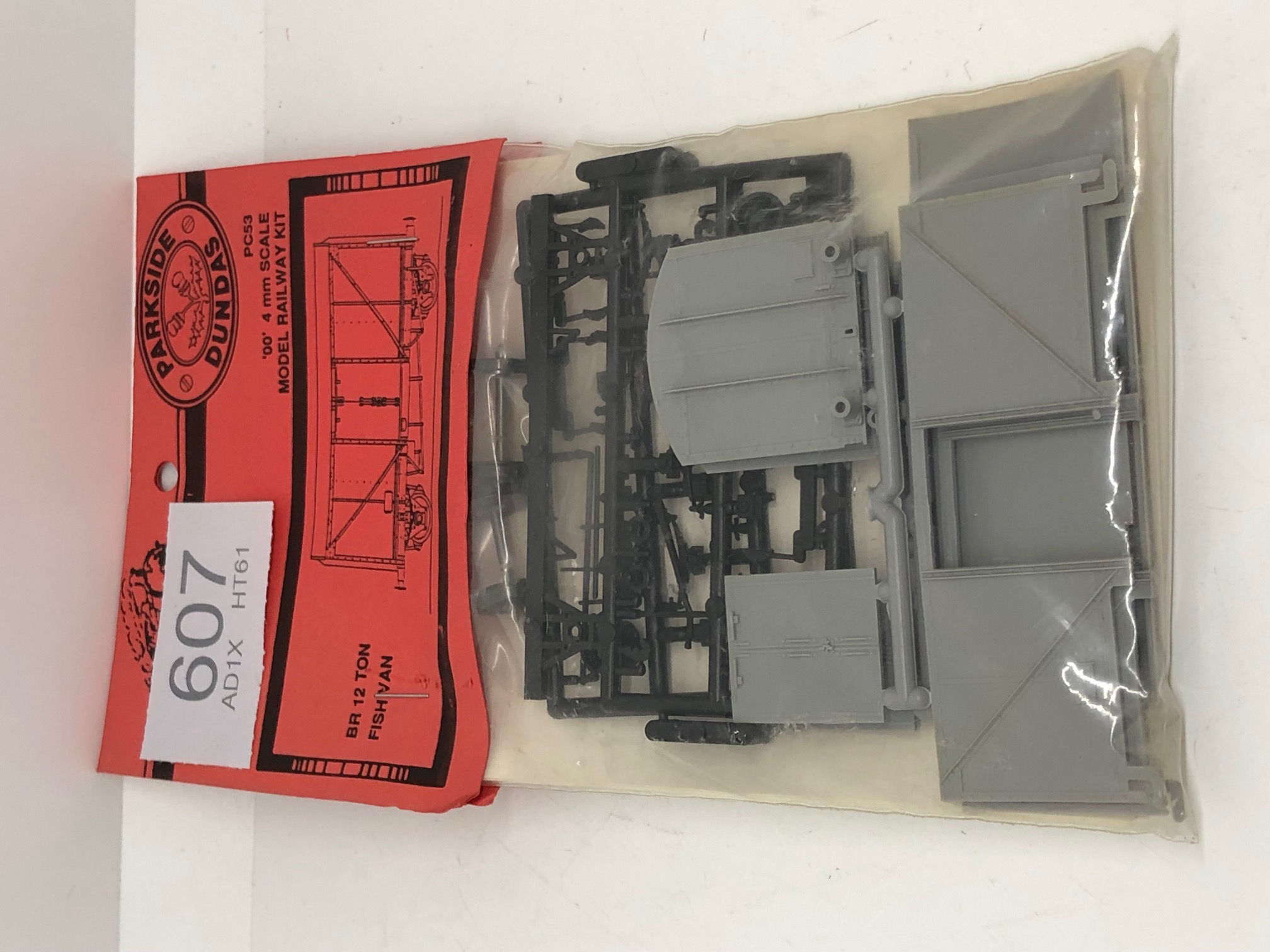 Parkside Dundas OO PC53 BR 12 ton fish van kit - The Model Railway Club