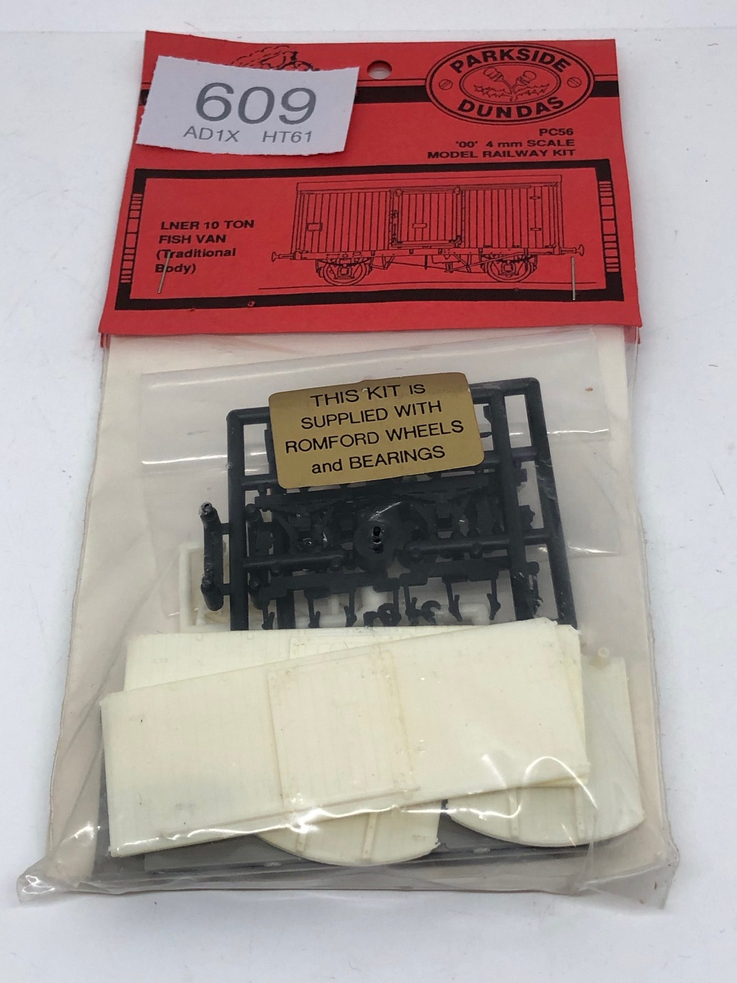 Parkside Dundas OO PC56 LNER 10 ton fish van (trad body) - The Model ...