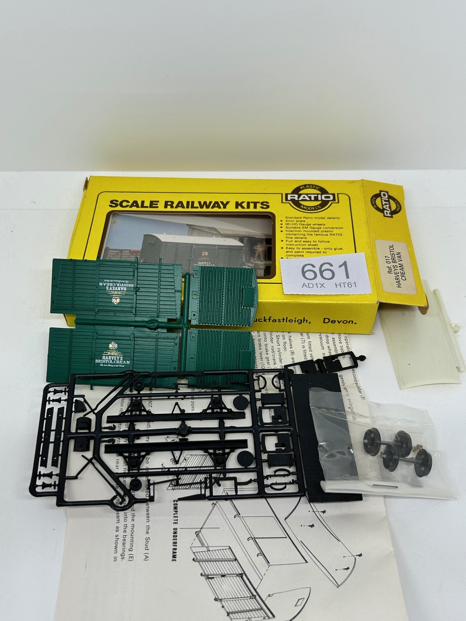 Ratio OO 017 Haveys Bristol Cream van kit (no vents)