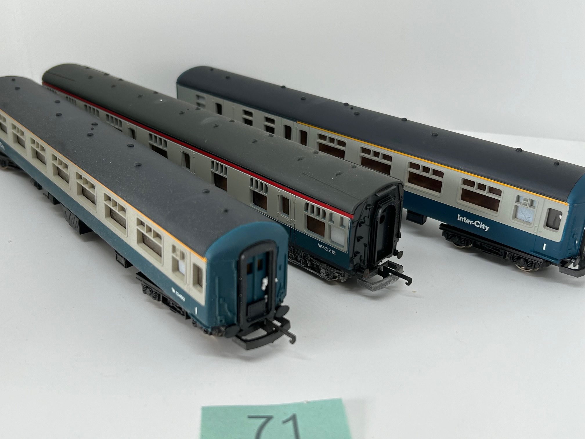 Lima OO - set of 3 coaches Mk2B FK W13493 BFK W16084 and Mk1 RB W43212 ...