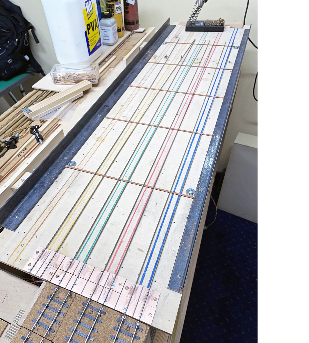 Orchard Wharf - Traverser Revamp - The Model Railway Club