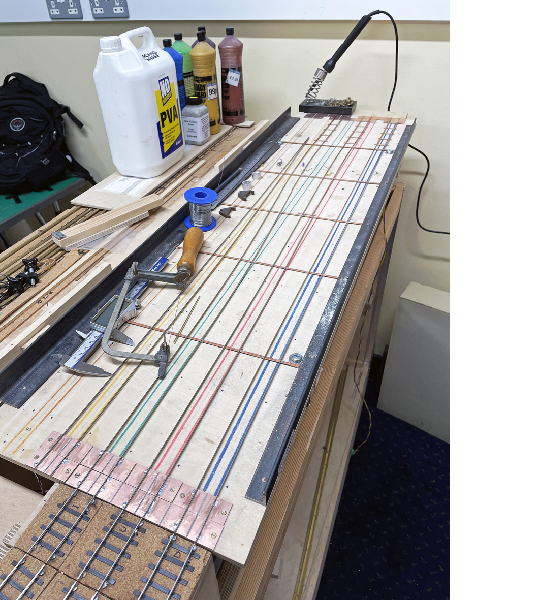 Orchard Wharf - Traverser Revamp - The Model Railway Club