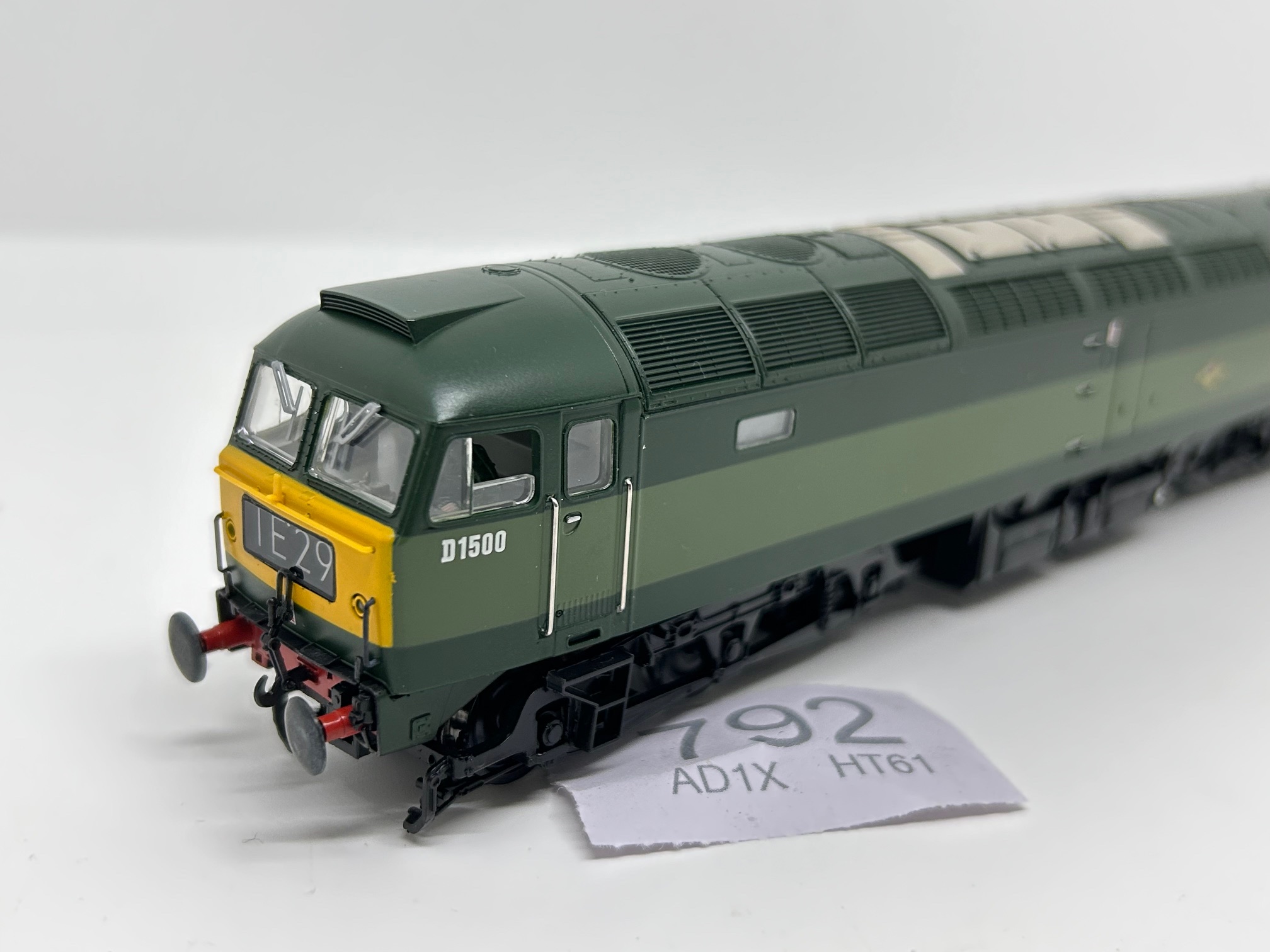 Bachmann OO 32-800 Class 47 D1500 BR Late Green (Two-tone) Small Yellow Panel - The Model ...